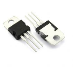 Triac 600V 12A THT TO-220AB BTB12-600BWRG